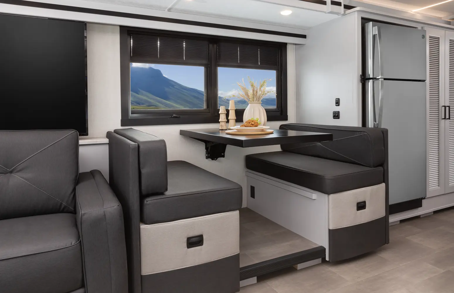 Sportscoach RD Class A Diesel Motorhomes - Coachmen RV