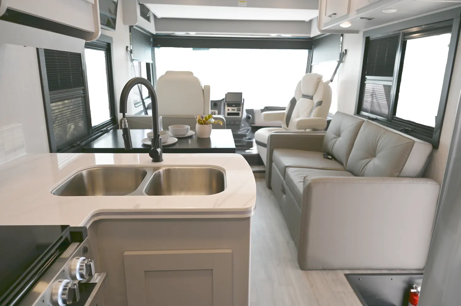 2026 Pursuit 27XPS Floorplan - Coachmen RV