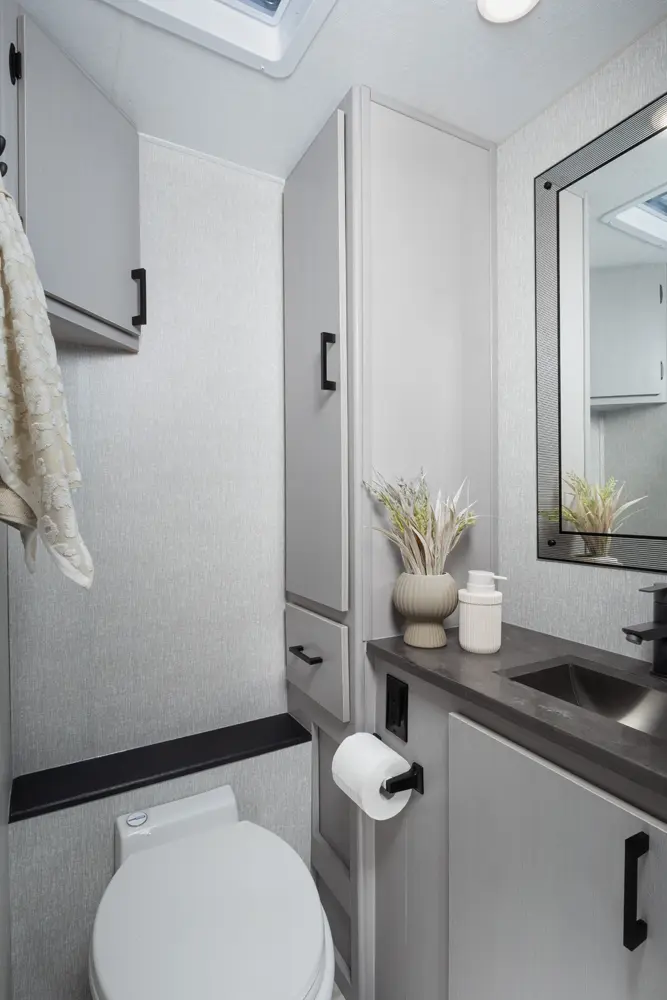 Entourage Class C Motorhomes - Coachmen RV