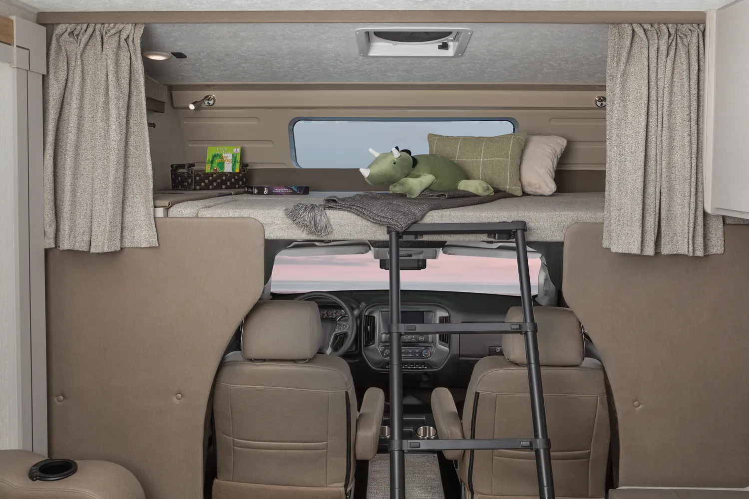 Entourage Class C Motorhomes - Coachmen RV