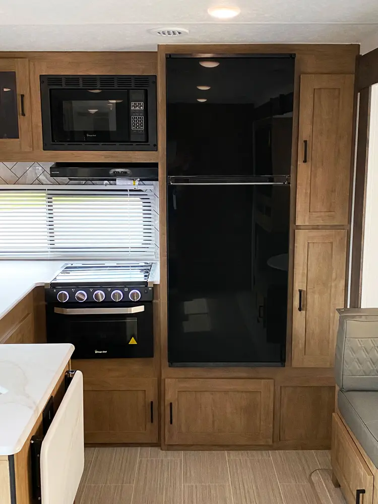 Freedom Express Select Travel Trailers - Coachmen RV