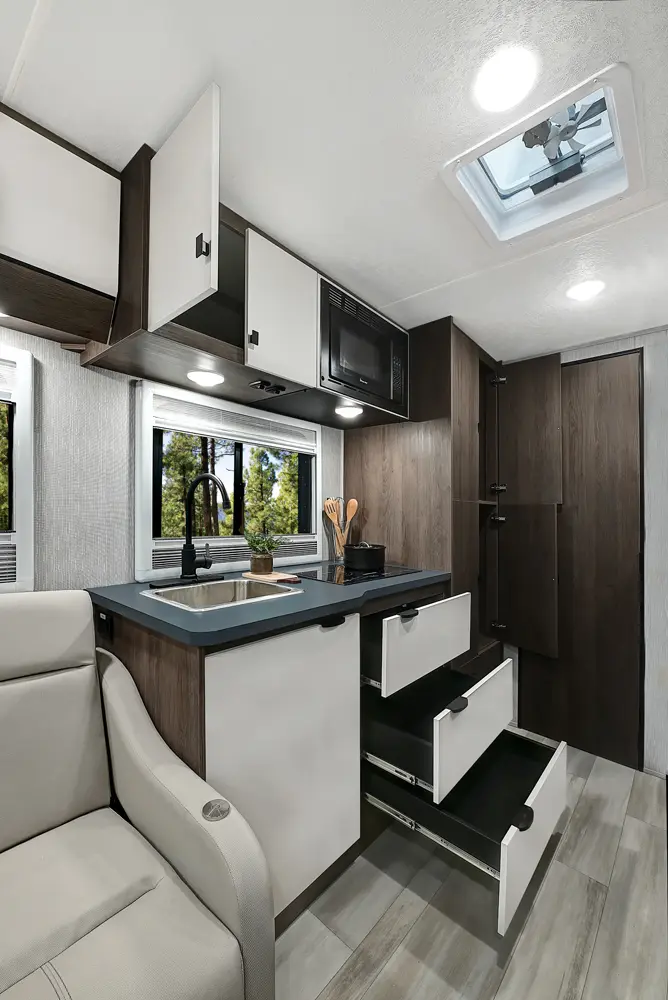 Cross Trail Class C Motorhomes - Coachmen RV