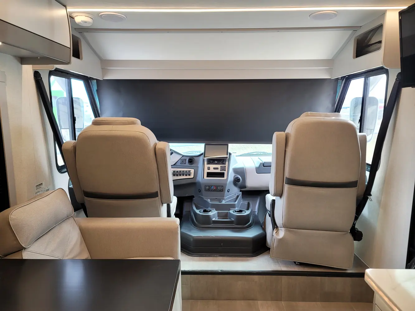 2026 Euro 25LE Floorplan - Coachmen RV