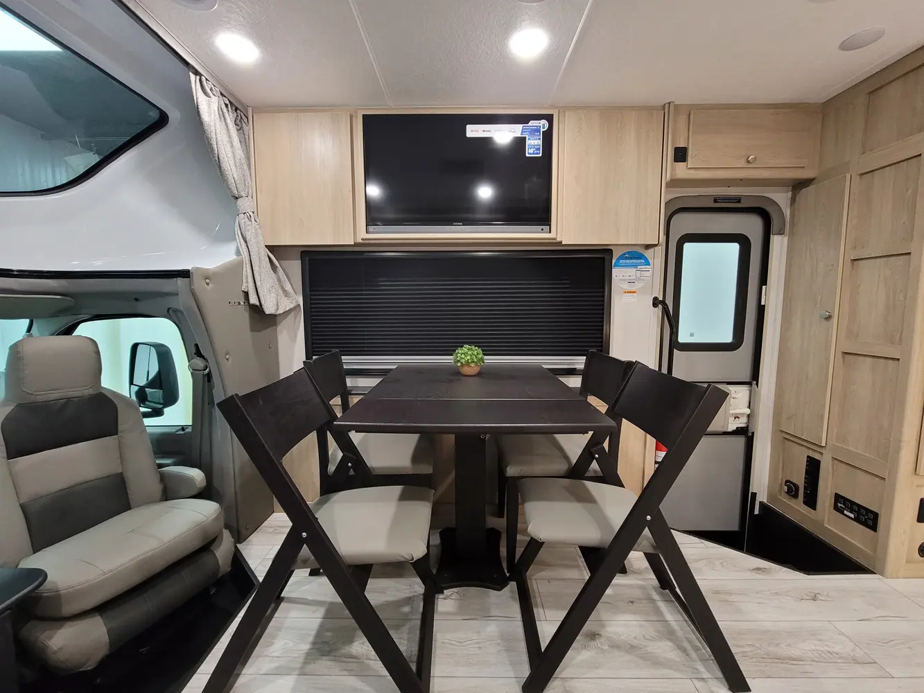 2025 Concord 321DS Floorplan - Coachmen RV