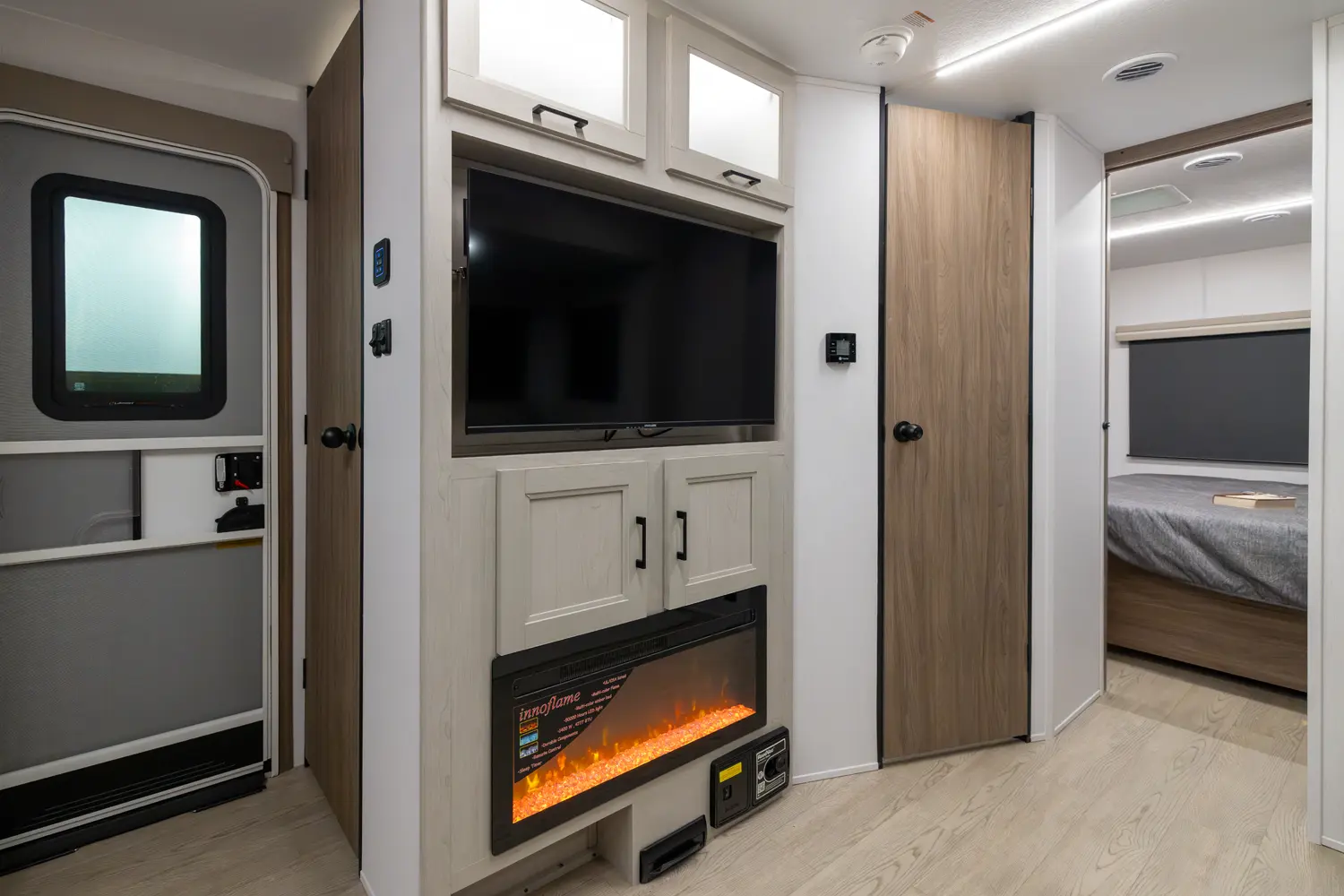 2026 Freedom Express Ultra Lite 259FKDS Floorplan - Coachmen RV