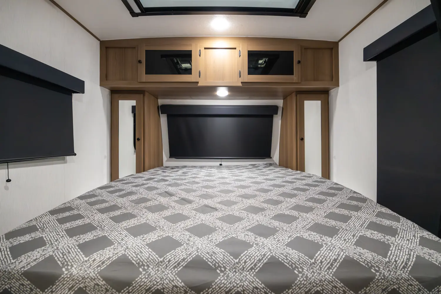 2026 Apex Nano 208BHS Floorplan - Coachmen RV