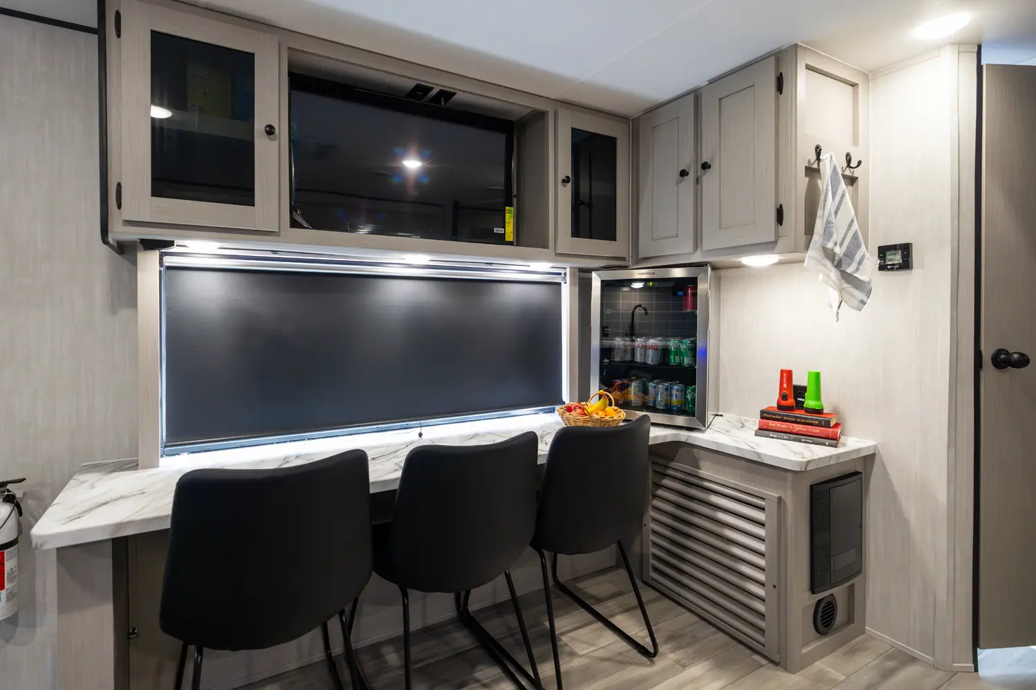 Apex Ultra-Lite Travel Trailers - Coachmen RV