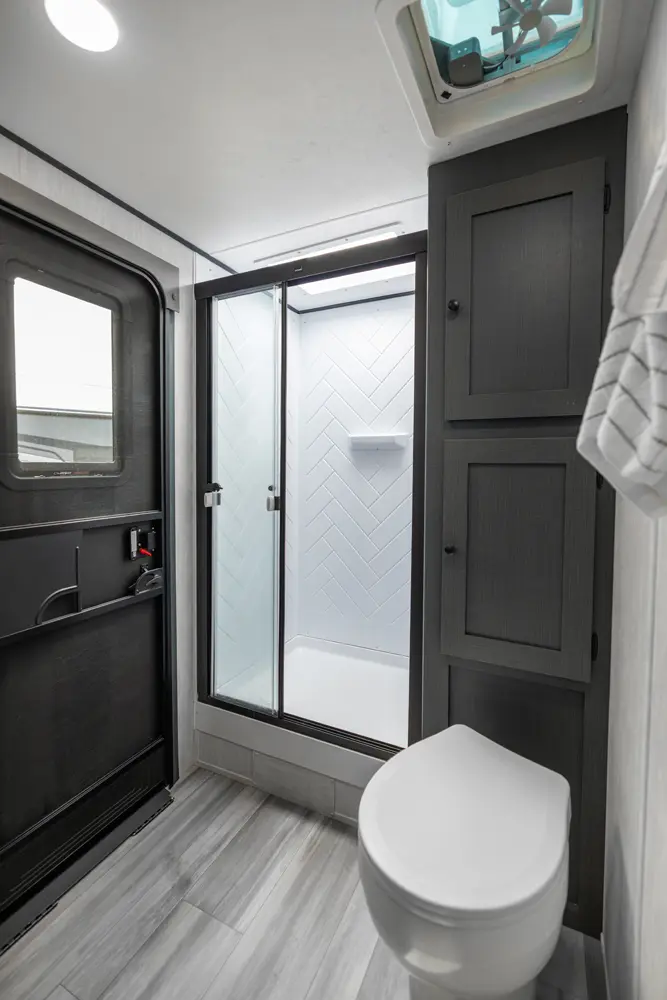 Apex Ultra-Lite Travel Trailers - Coachmen RV