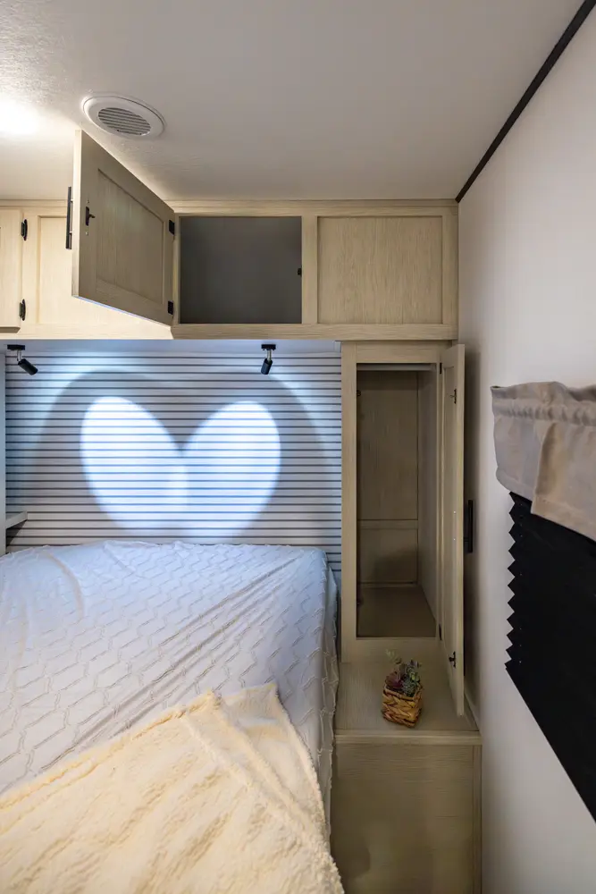 Shasta I-5 Edition & Compact Travel Trailers - Coachmen RV